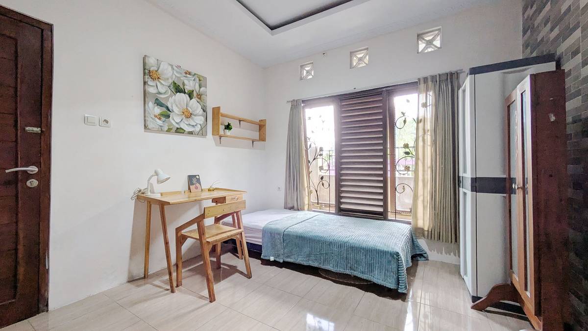 Putri Darapati Home UII Jakal Yogyakarta